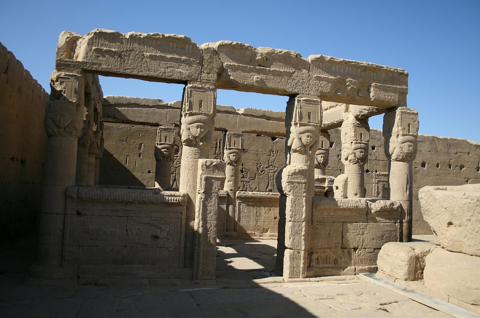 Temple of Hathor at Dendera | Ancient Egypt Online